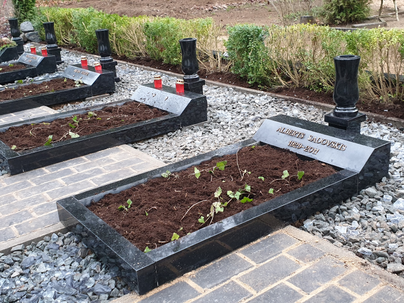 Open granite gravestone with pedestal for inscription